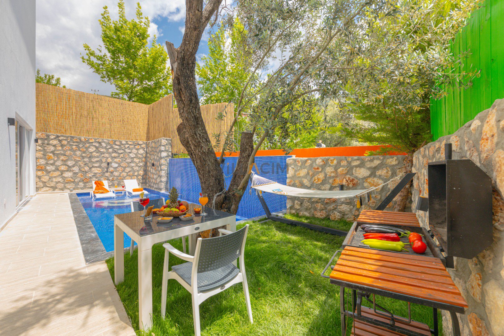 Suit Suvari Duo, Villacim.co.uk