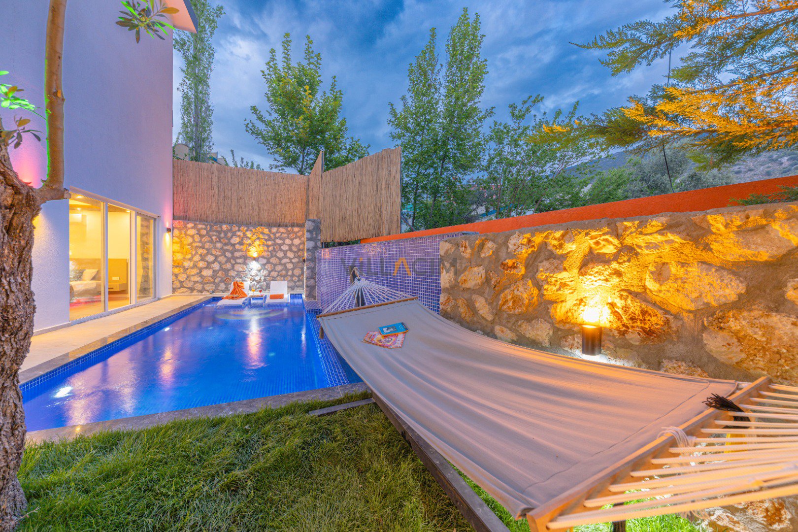 Suit Suvari Duo, Villacim.co.uk