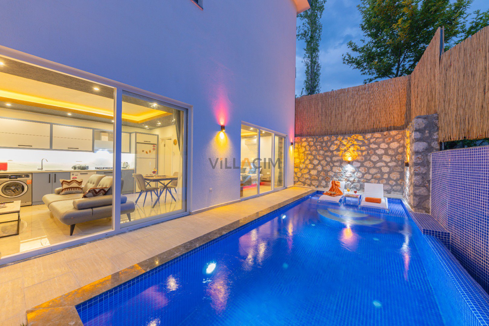 Suit Suvari Duo, Villacim.co.uk