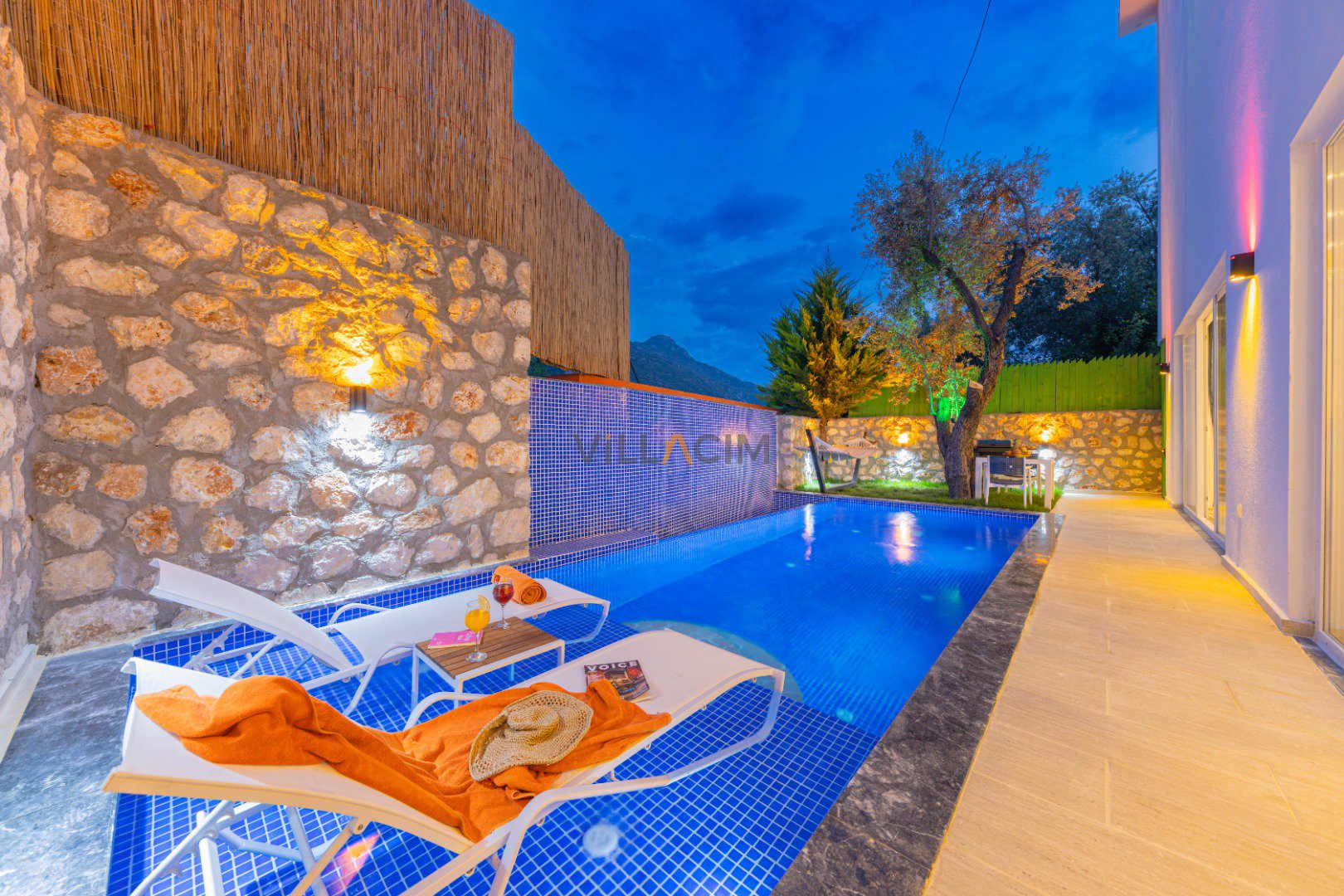 Suit Suvari Duo, Villacim.co.uk